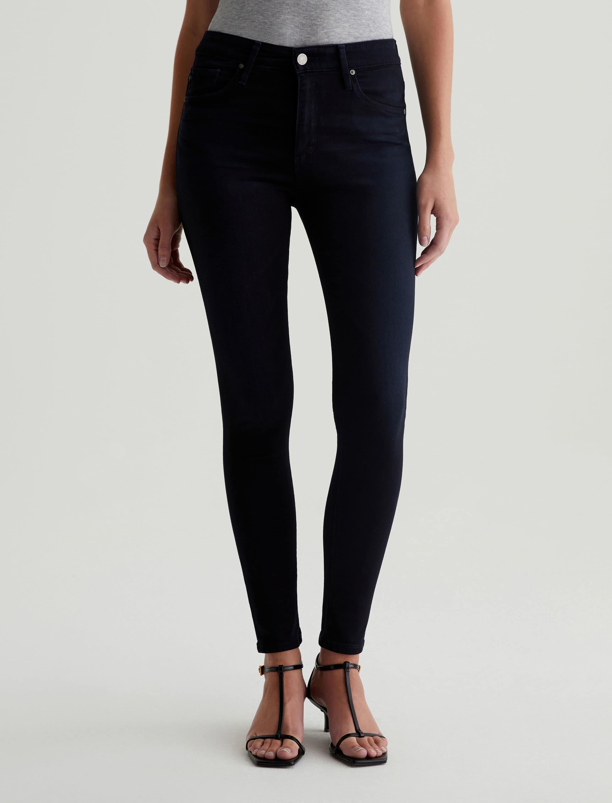 AG Jeans Farrah ミッド Rise Crop Boot Jean in Alchemy レディース